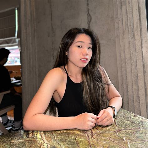 Zhi Yee Tee Inside Sales Specialist Photobook Worldwide Linkedin