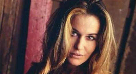 Eva Robins Mai Diventata Donna La Prima Volta A 11 Anni Lui Ne