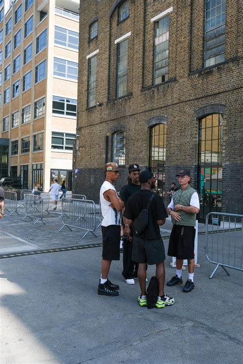 Hypebeast Flea Trumans Brewery London Sep 9 10 Hypebeast