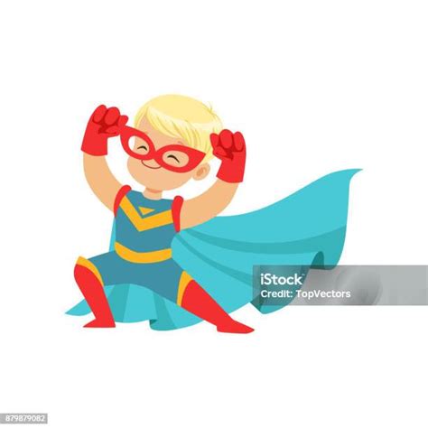 슈퍼 히어로 의상 빨간 마스크 장갑 만화 행복 한 아이 블루 케이프 바람에 개발 포즈 및 근육을 보여주는 놀기에 대한 스톡 벡터