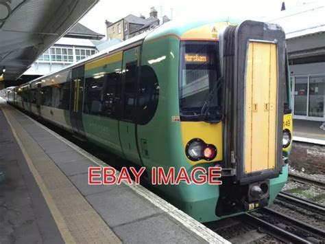 Photo Class 377 Set 377149 At Sutton £1 00 Picclick Uk