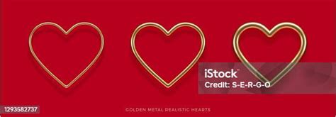 빨간색 배경에서 다른 두께와 반사 현실적인 3d 황금 금속 하트 세트 발렌타인 데이 또는 결혼식 디자인 장식 요소 기호와 기호를 사랑해요 벡터 그림입니다 3차원 형태에 대한