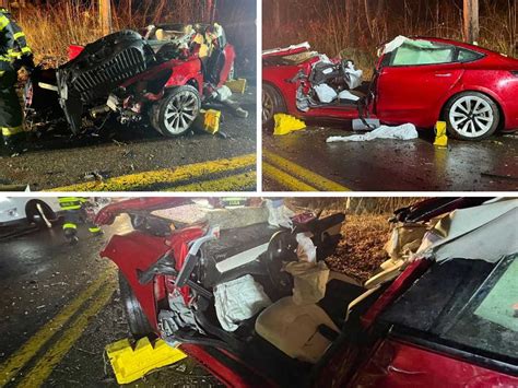 Tesla Left Mangled In Tree Collision In Hudson Valley 3 Injured
