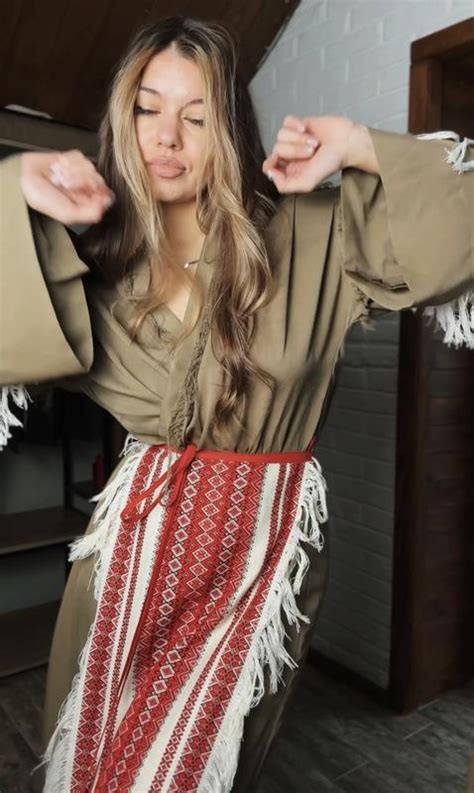 Етно фартух на червоній стрічці Simmishop Handmade — ціна 1190 грн у каталозі Вишиванки Купити