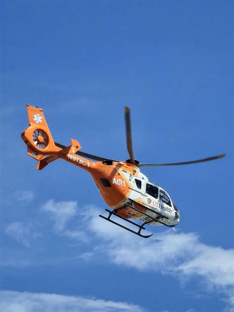 รูปภาพ ท้องฟ้า Rotorcraft อากาศยาน เฮลิคอปเตอร์โรเตอร์ การเดินทางทางอากาศ วิศวกรรมการบิน