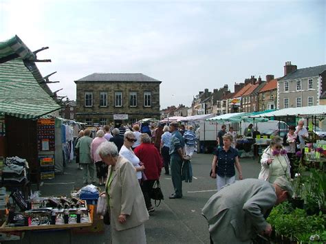 Market Day In Stokesley © Mick Garratt Cc By Sa 2 0 Geograph Britain And Ireland
