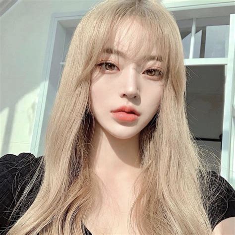 Image About Girl In 𝐠𝐢𝐫𝐥𝐬 🍒 By Cottons World ♡ Medium Length Hair Cuts