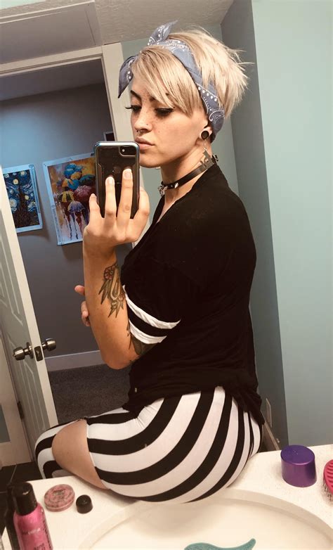 First Time Poster Scrolller