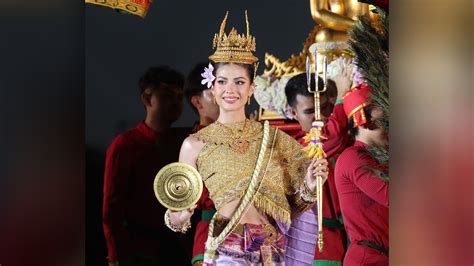 สวยประจักษ์ เเอนโทเนีย ในชุดนางสงกรานต์ประจำปี 2567 “นางมโหธรเทวี” ทำสะกดทุกสายตา