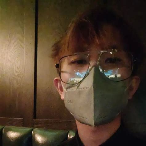 忙了半天后想找个地方再做些工作和看点书📖 于是跑去了dlah找了个位置继续。但是发现虽然我的工作和看书意愿很高 但是在那种环境下还是比较难