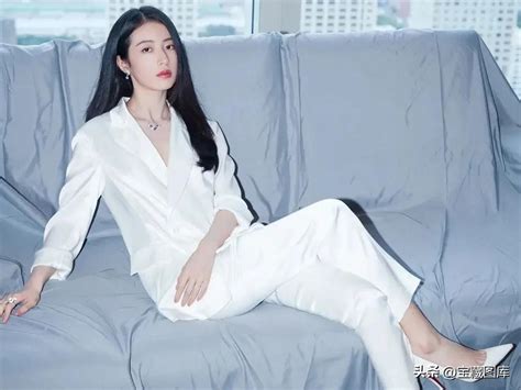 当红明星周雨彤的星路历程大盘点 人物集