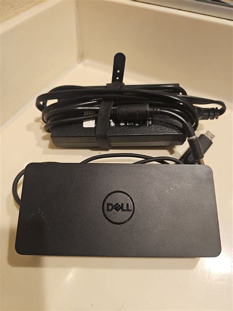 Used Dell D Universal Docking Station With W Ac Power Adapter Ubb Threads