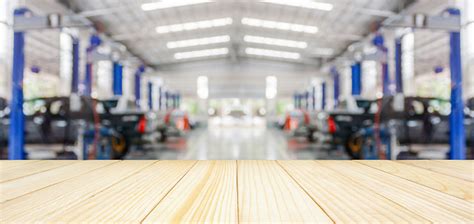 자동차 서비스 센터 자동차 수리 워크샵 이비어 우드 테이블 상단 은 배경 흐리게 0명에 대한 스톡 사진 및 기타 이미지 0명