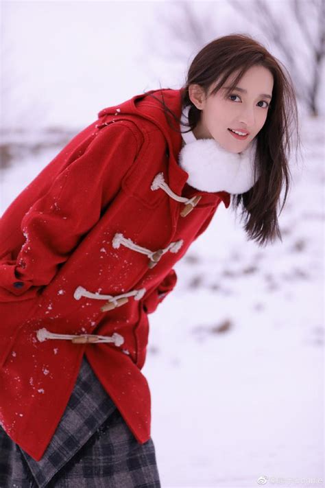 美女演员康宁迷人写真美照欣赏真好看