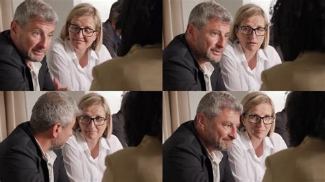 微软商务人士在会议上讲话 视频素材下载 编号 33290297 光厂 Vj师网