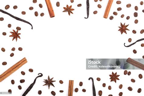 스타 아니 스 텍스트 복사 공간 흰색 절연 커피 콩 계 피 바닐라 스틱 프레임 상위 뷰 0명에 대한 스톡 사진 및 기타 이미지