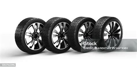 흰색 배경에 고립 된 4 개의 자동차 바퀴가 연속으로 있습니다 3d 렌더링 그림입니다 0명에 대한 스톡 사진 및 기타 이미지 0명 4가지 개체 고무 Istock