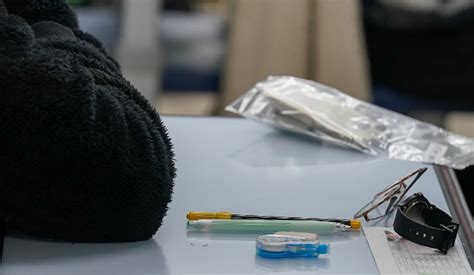 맑은 옥색 수능 샤프 구하고 싶다…벌써 중고거래 불티