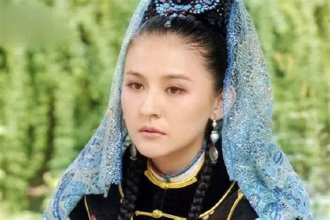 甄嬛傳：葉瀾依選擇自殺才是明智的，否則甄嬛也不會放過她的 每日頭條
