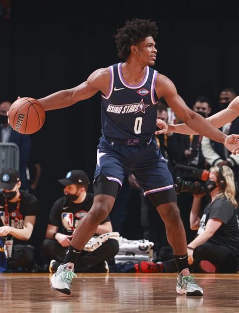 NBA新秀赛分队结果出炉班凯罗瓦格纳莫布利领衔 榜眼热门亨德森抢戏 球迷屋