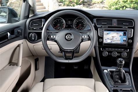 Фольксваген Гольф 2017 - фото, цена, характеристики Volkswagen Golf 7 2016