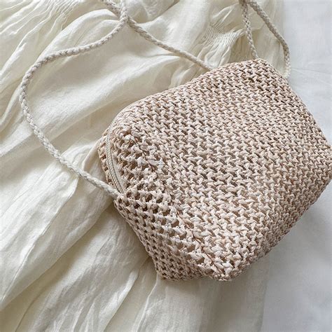 Badu Bg Сламена чанта с ремък за верижка Проста дамска чанта за през рамо Лека куха за ваканция