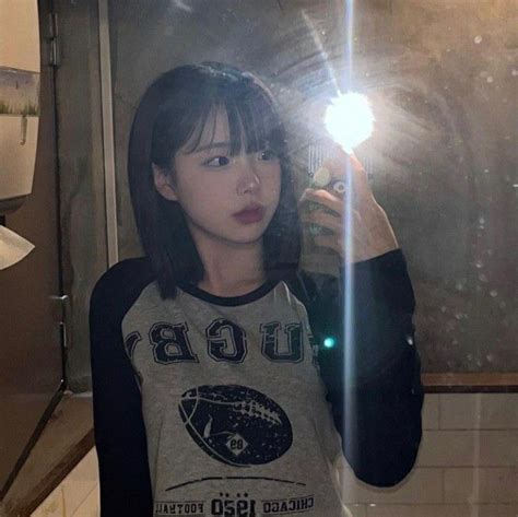 Art Reference Poses에 있는 Kuroe Shiota님의 핀 예쁜 여자 얼굴 얼굴 미디엄 헤어스타일