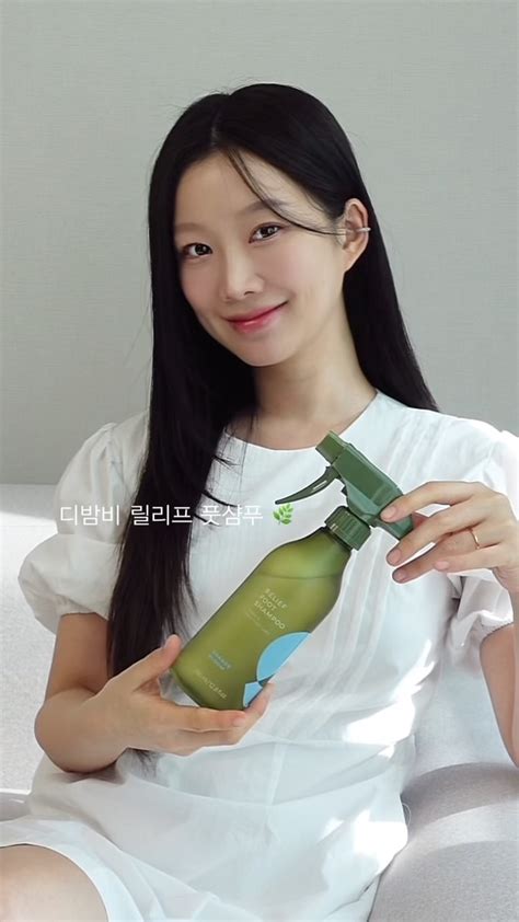 지지니로그 우리 온리도 같이 있다고 알려주고 싶어서 배에 손 살짝 올려봤어요🤍 벚꽃보러 찾아간 곳인데 몇 그루만 만개해서 아쉬운 마음도 잠깐이고 날씨가 너무 좋아서 마냥