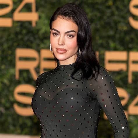 Georgina Rodríguez Debuta Su Nuevo Look En La Alfombra Roja Del Festival De Cine De Venecia ¡hola