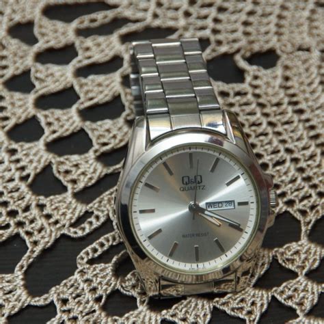 Мужские часы Q&Q quartz water resist 3 bar – купить в Москве, цена 10 ...