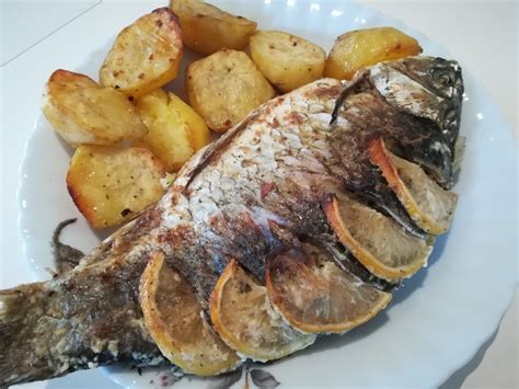 Рыба с картошкой в духовке рецепт автора Мама Семёна