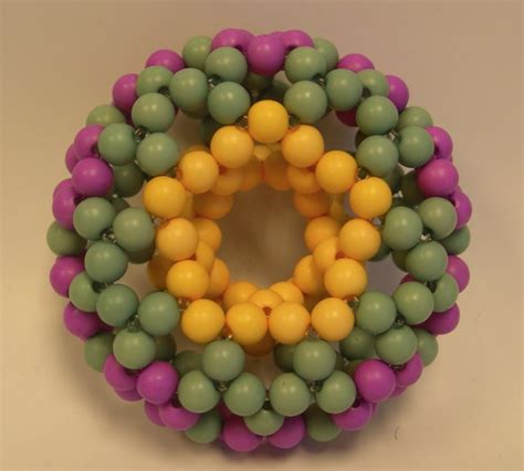 The Beaded Molecules 串珠分子模型的美妙世界 Two More Toroidal Carbon Nanotubes