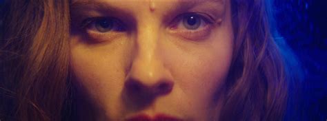 Lindsay Burdge Sparkles In The Delicious Psycho Sexual Thriller Thirst Street Tribeca Review