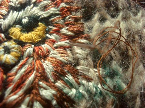 Вышивка по вязаному полотну инструкция как вышивать