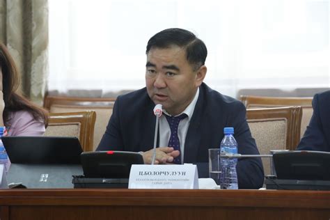 Ц Болорчулуун УИХ ын 36 р тогтоолыг хэрэгжүүлж ажиллахад ХХААХҮЯ арилжааны банкуудтай хамтран