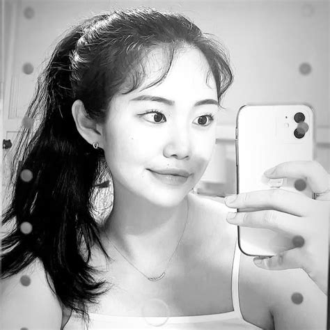 센 Mandy In • Threads Say More