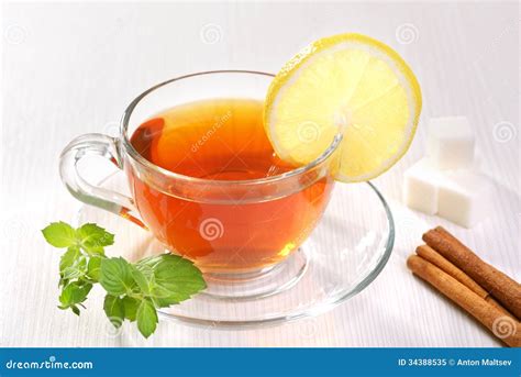 Schwarzer Tee Mit Zitrone Stockbild Bild Von Studio