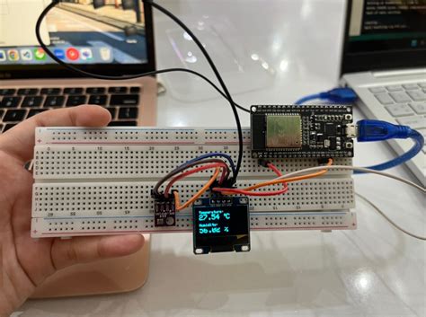 Wireless Communication Project Esp32 By Firsa Athaya Raissa Alifah