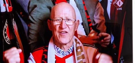 Elsschot 🇳🇱🇪🇺🇺🇦 On Twitter Oud En Jong Op De Been Voor Feyenoord