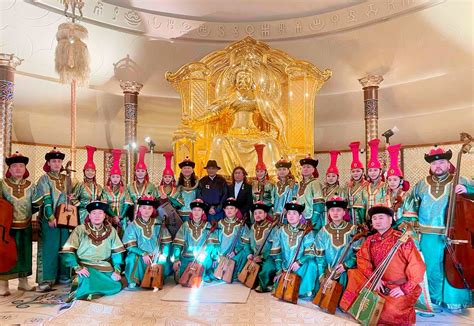 Morinkhuur Xvii жарны “Элдэв эрдэнэт” хэмээх модон могой жилийн сар шинийн баярын энэ өдөр