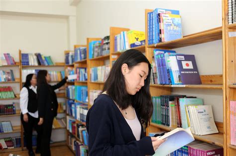 Улс төр судлал Олон улсын харилцаа Нийтийн удирдлагын сургууль