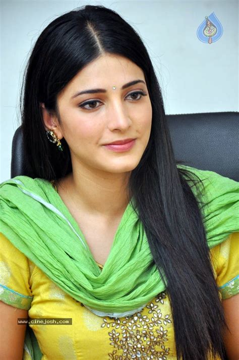 Shruti Hassan Latest Stills Photo 46 Of 54