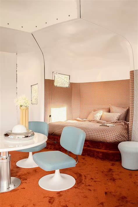 Breath Of New Life In Six Shell Bubble House