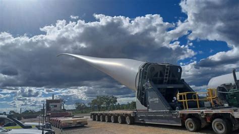 Blade Lifter Así Escalan Montañas Las Palas De Los Aerogeneradores María Sánchez Vara
