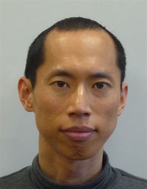 Community Detection In Directed Acyclic Graphs