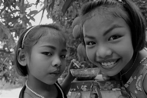 Premium Photo Portrait Of Cute Girl Smiling