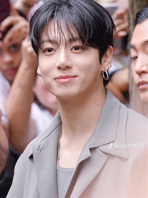 عکس های کوک توی ایونت کلوین کلاین😭🎀🤏 عکس ویسگون