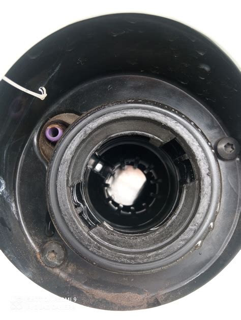 Горловина топливного бака — Renault Duster (1G), 2 л, 2016 года ...