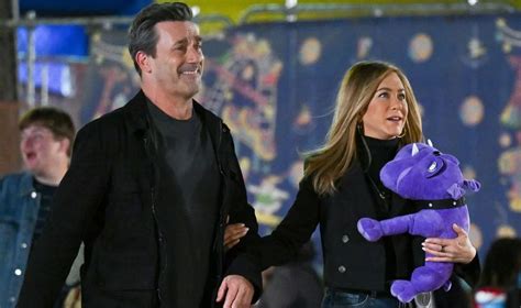 Jennifer Aniston Strips Off For Steamy Sex Scene And Admits She S A Seasoned Pro The Mirror