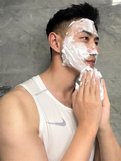 男士控油洗面奶哪种好推荐三款混油皮适合的洗面奶 哔哩哔哩